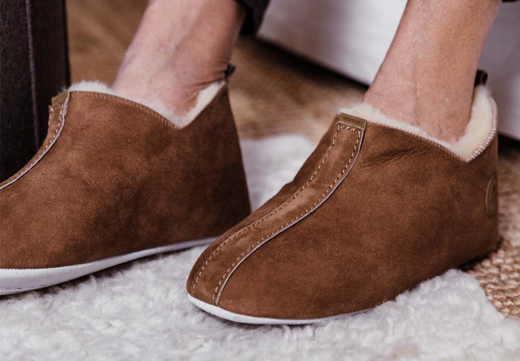 SHEPHERD Slipper für Herren Henrik, antique cognac ha